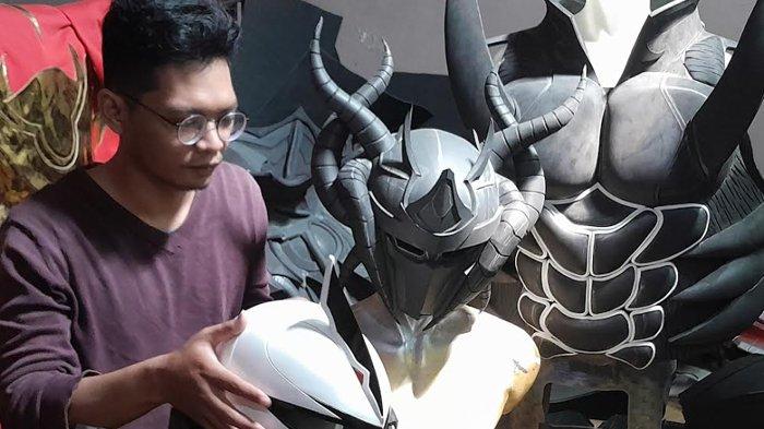 Cerita Ars Ramdha, Perajin Kostum Cosplay Superhero Asal Malang yang Produknya Tembus AS dan ...