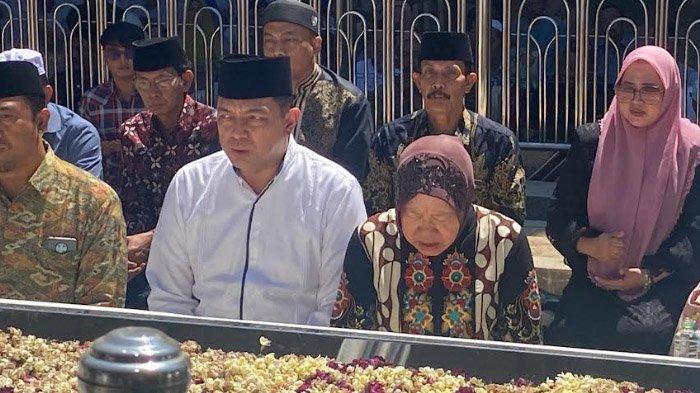 Bu Risma-Gus Hans Ziarah ke Makam Sunan Ampel di Surabaya, Tidak Khusus ...