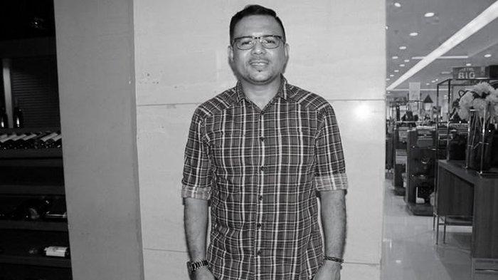 BREAKING NEWS - Vokalis Kahitna Carlo Saba Meninggal Dunia ...