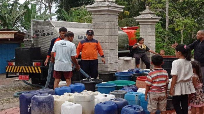 Kekeringan di Tulungagung Meluas, BPBD Setiap Hari Memasok Air Bersih ke Daerah Terdampak ...