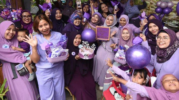 Purple Lovers Community, Gelar Aksi Sosial Sambil Pakai Pernak-pernik Serba Ungu ...