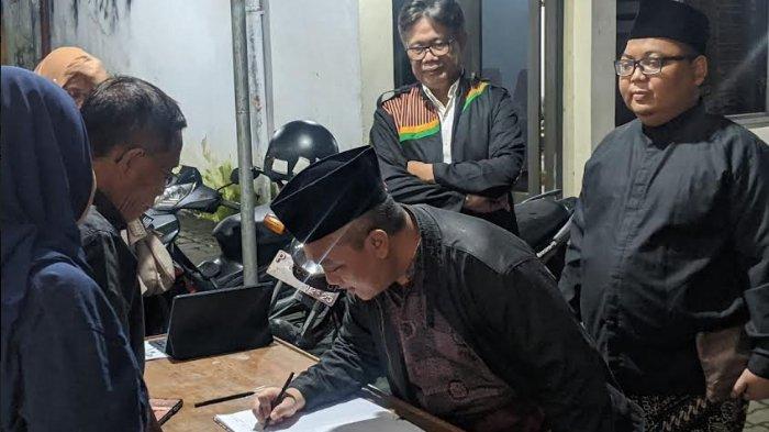 Pilkada Jember 2024: Gus Jaddin dan Arimaya Parahita Daftar Lewat Jalur ...