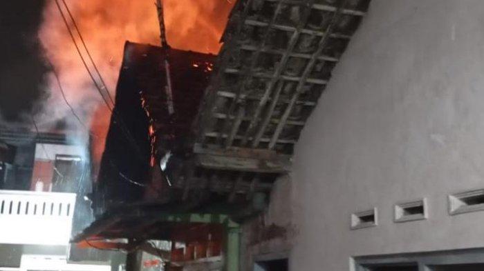 3 Rumah di Mergan Lori Kota Malang Terbakar, Diduga Dipicu Tungku yang ...