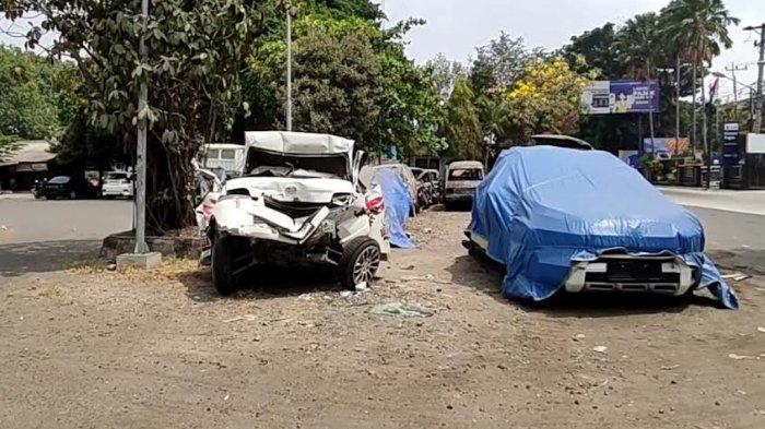 Pikap Tabrak Truk yang Ganti Ban di Lamongan, Dua Orang Meninggal Dunia - Tribunmataraman.com