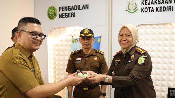 Kejari Kota Kediri Kini Hadir di Mal Pelayanan Publik Kota Kediri - Tribunmataraman.com