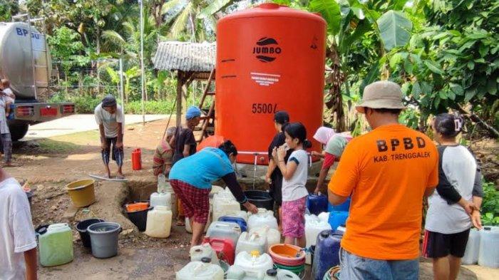 9 Desa di Trenggalek Mulai Dilanda Kekeringan, BPBD Salurkan Bantuan Air - Tribunmataraman.com