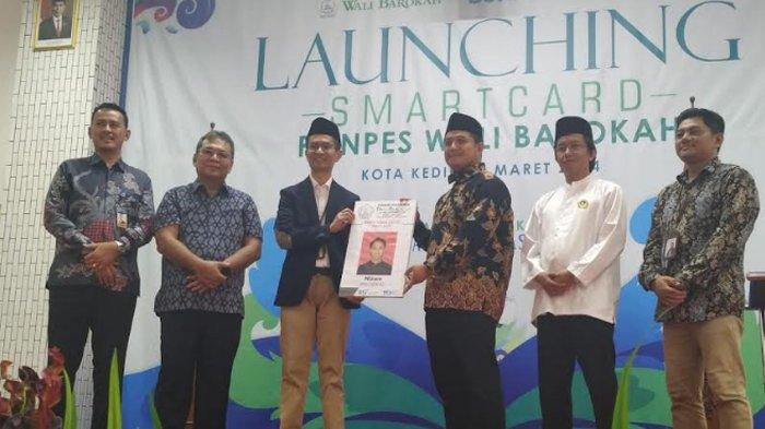 Ponpes Wali Barokah Kediri Launching Smart Card Untuk Santri - Tribunmataraman.com