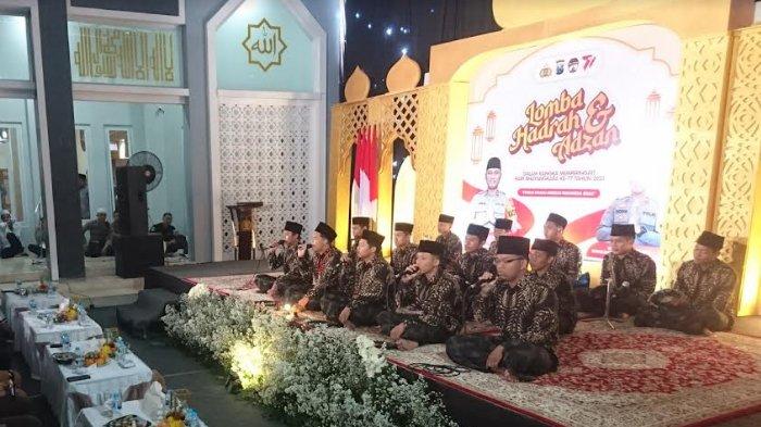 Hadrah Sabilu Taubah Binaan Gus Iqdam Iringi Berkumpulnya 10 Ribu Kader ...