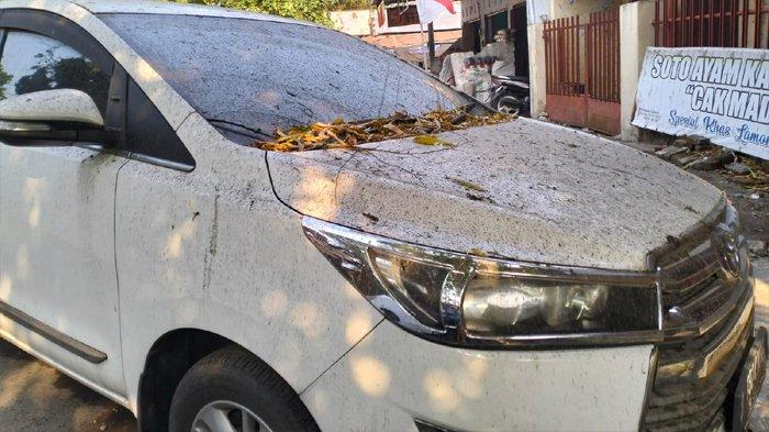 Mobil Innova Reborn Misterius 3 Bulan Terparkir di Pasar Pamenang Pare ...