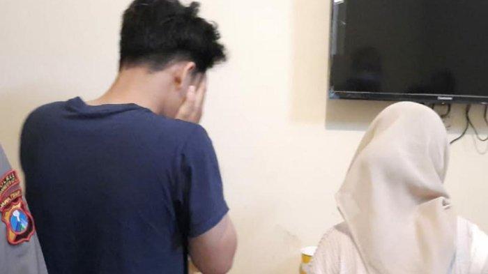 Sepasang Pelajar SMA Negeri Keciduk Sedang Berbuat Mesum di Dalam Kamar Penginapan di Mojokerto ...