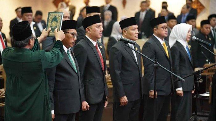 Pimpinan Definitif DPRD Jatim Resmi Dilantik, Target Berikutnya Sahkan APBD 2025 ...