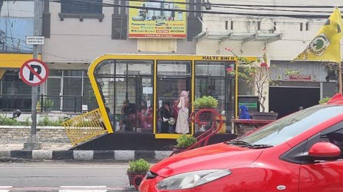 Viral Pelecehan Seksual di Halte Bus Trans Jatim dI Gresik, Korban ...