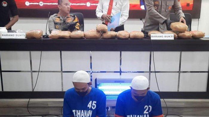 Tangkap 2 Pengedar, Satresnarkoba Polres Blitar Sita 14 Kg Ganja - Tribunmataraman.com