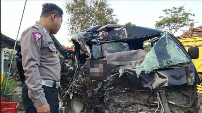 Kecelakaan Maut di Ringinrejo Kediri: Pikap Tabrak Truk Tebu Sebabkan 1 Orang Tewas ...