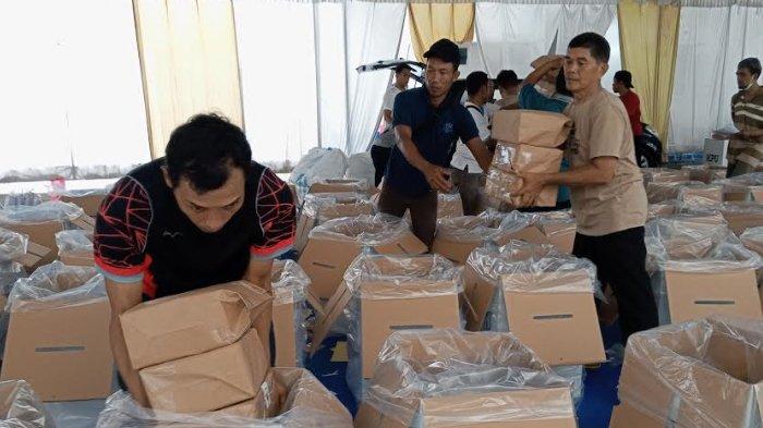 Terkendala Tempat, Setting dan Packing Logistik Pemilu di KPU ...