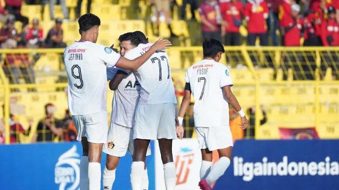 Cara Nonton Live Streaming Persik Kediri vs Persebaya Liga 1 Jam 15.00 ...