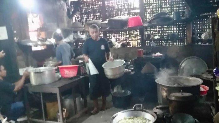 Sompil Mbah Yem Berjualan di Dapur Rumahnya Sejak 1983, Sehari Habis ...