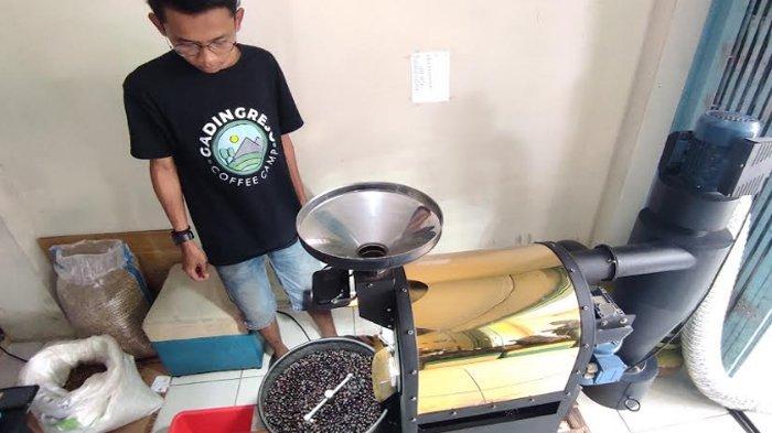 Jadi Pemasok Kopi untuk Kafe-kafe di Blitar, Perempuan Juragan Kopi ini ...