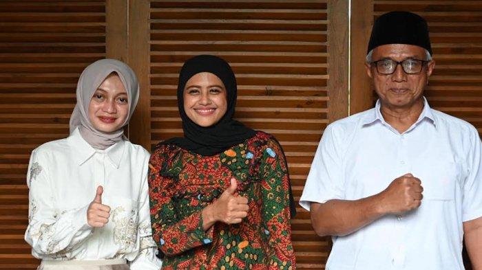 Vinanda dan Gus Qowim Silaturahmi ke Rumah Ferry Silviana, Ajak Bersama Bangun Kota Kediri ...