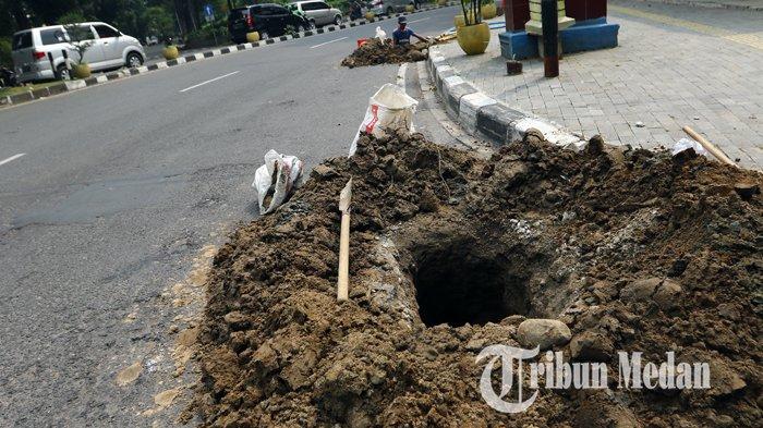 Berita Foto: Galian dan Pemasangan Kabel Fiber Optik PT PGASCOM di ...