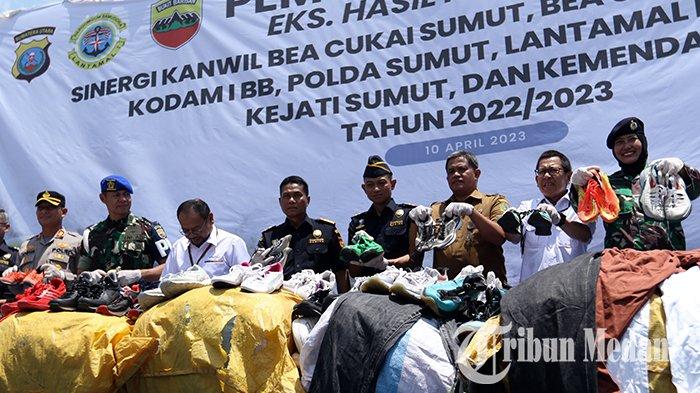 Berita Foto: Bea Cukai Sumut Musnahkan Pakaian Bekas Impor dan Obatan Herbal Seludupan - Tribun ...