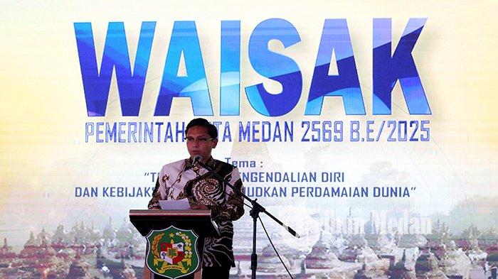 Berita Foto: Wali Kota Medan Rico Waas Lepas Pawai Mobil Hias saat ...