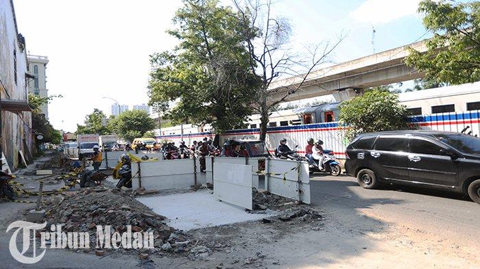 Berita Foto: Bobby Nasution Minta Maaf, Banyak Warga Keluhkan Jalan Rusak ke Anggota DPRD Medan ...