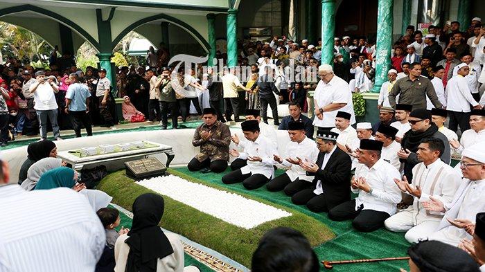 Berita Foto: Wagub Musa Rajekshah Bersama Presiden Jokowi Ziarah ke ...