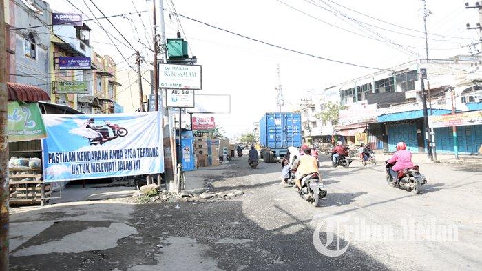 Berita Foto: Pastikan Kendaraan Anda Bisa Terbang, Kondisi Jalan ...