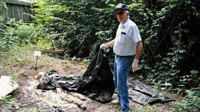 Penampakan Perkebunan Mayat, Dibiarkan Membusuk & Diikat di Pohon ...