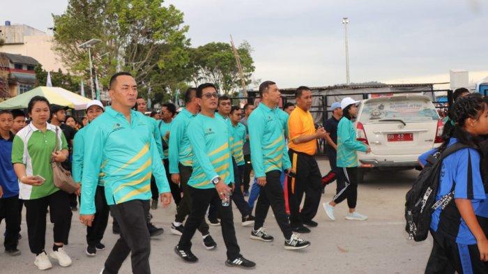 Toba Fun Walk Meriahkan Puncak Harhubnas 2024, Pjs Bupati: Sinergitas ...
