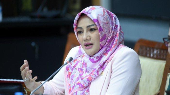 MENGENAL Adde Rosi Khoerunnisa, Menantu Ratu Atut Lolos jadi Anggota ...