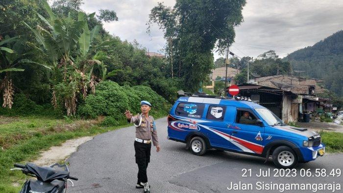 Pastikan Arus Lalu Lintas di DSDP Danau Toba Lancar, Polsek Parapat Gelar Strong Point - Tribun ...