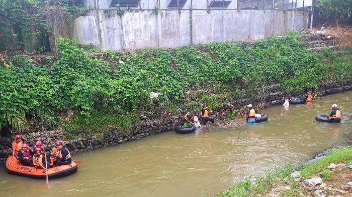 Aksi Bersih Susur Sungai KSI dan Kelurahan Anggrung, Temukan Banyak Sampai di Aliran Sungai ...