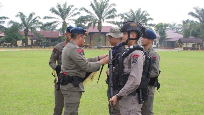Sat Brimob Polda Sumut Tingkatkan Kemampuan dan Kesiapsiagaan Personil Hadapi Situasi Anarkis ...