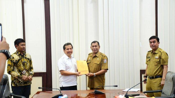 BPK Serahkan LKPD Pemkab Deliserdang TA 2022, Bupati Ashari Tambunan: Akan Melakukan Perbaikan ...