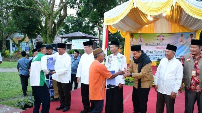Bupati Deli Serdang Ashari Tambunan Silaturahmi dengan Tokoh Agama dan Masyarakat dari 11 ...