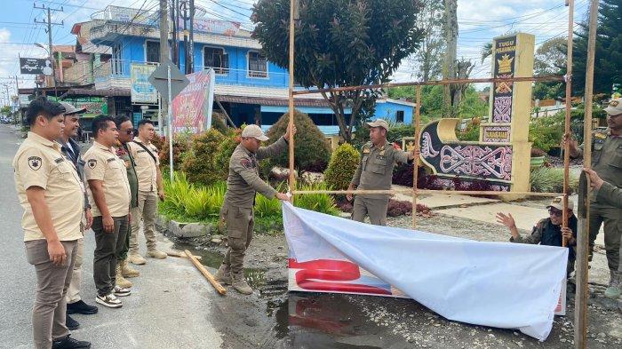 Masuk Masa Tenang, Bawaslu Dairi Tertibkan APK Hingga ke Mobil Branding - Tribun-medan.com