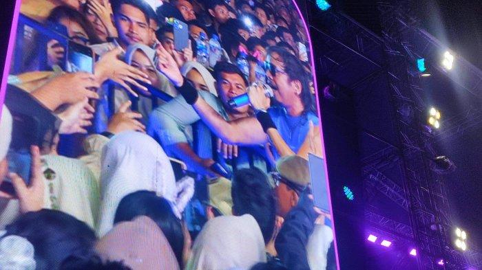 Nyanyikan Lagu Berjudul Cinderella, Band Radja Buat Ribuan Penonton di ...