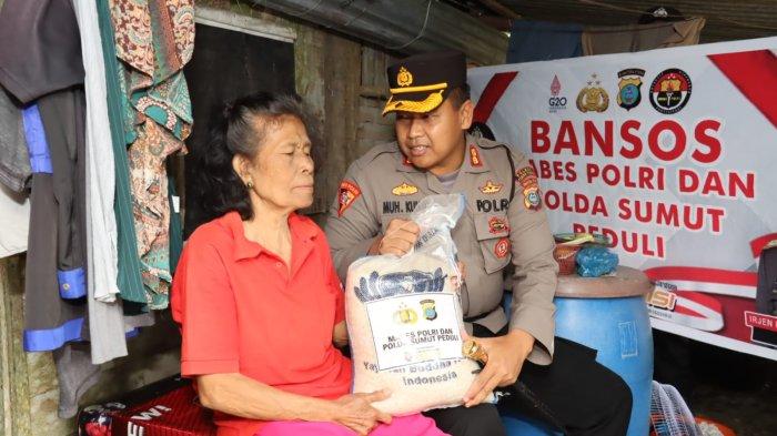 Polri Peduli, Kapolres Tebing Tinggi Serahkan Bantuan ke Lansia Perempuan Kurang Mampu - Tribun ...