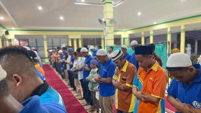 Keindahan Ramadan, Warga Binaan Lapas Siantar Laksanakan Ibadah Bersama ... Keindahan Ramadan, Warga Binaan Lapas Siantar Laksanakan Ibadah Bersama ...