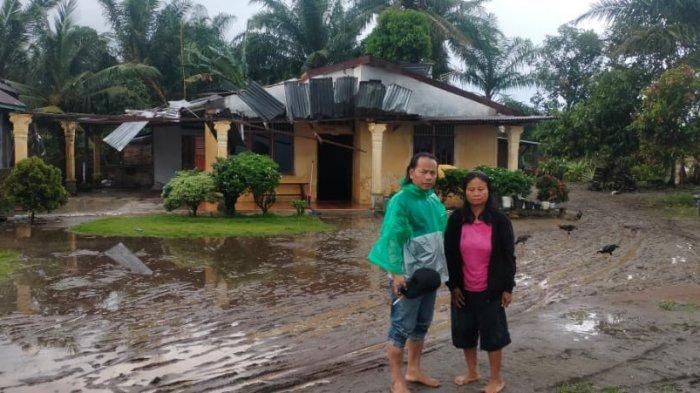 BENCANA Alam di Sergai, 19 Rumah Porak-Poranda Diterjang Angin Kencang dan Hujan Deras - Tribun ...