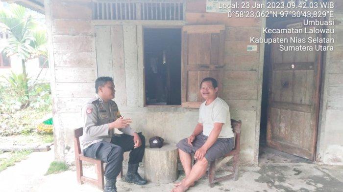 Bhabinkamtibmas Polsek Sirombu Imbau Warga Desa Binaannya Tribun