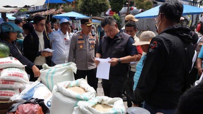 Bupati Dairi dan Kapolres Sidak ke Pasar Sidikalang, Pastikan Bahan ... Bupati Dairi dan Kapolres Sidak ke Pasar Sidikalang, Pastikan Bahan ...