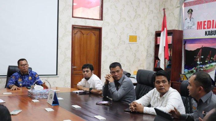 Bupati Poltak Sitorus Terima Kunjungan Bawaslu Toba, Harap Pemilu 2024 ...