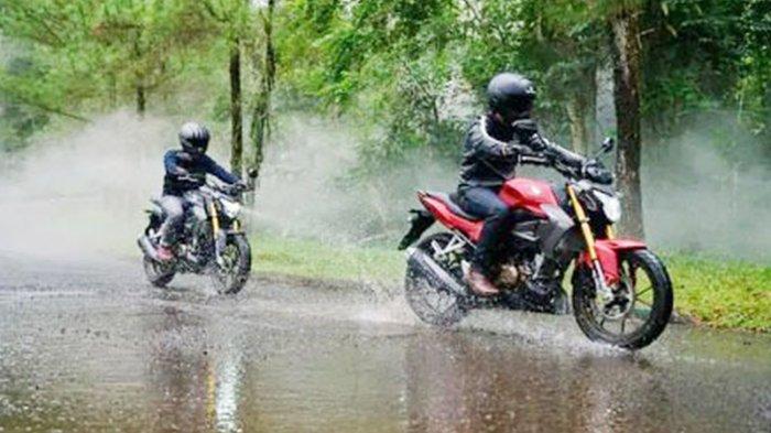 Cara Cari_aman Saat Lewati Genangan Air - Tribun-medan.com