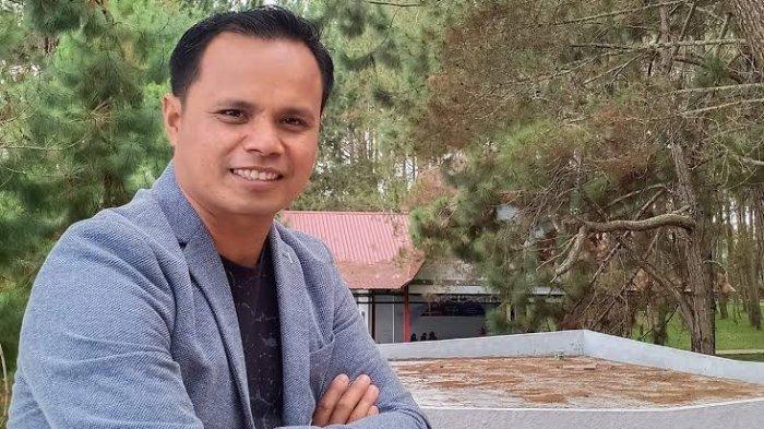 Lirik Lagu Batak Anak Na Lilu yang Dilantunkan Dompak Sinaga, Berikut ...