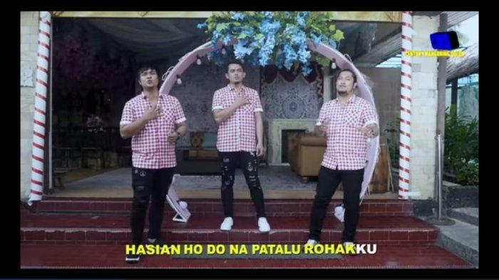 Terjemahan Lirik Lagu Batak Holong Situtu yang Dipopulerkan The Boys Trio - Tribun-medan.com