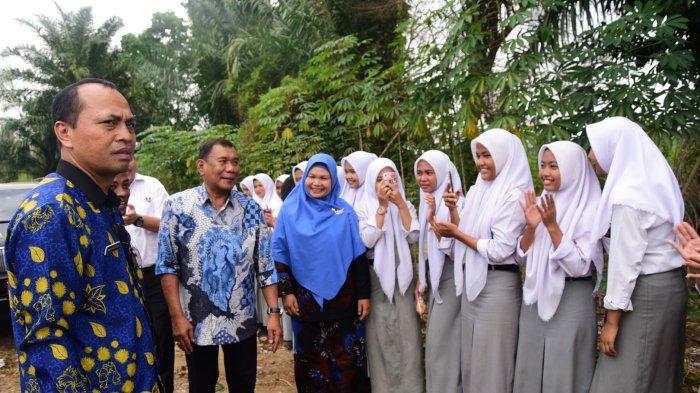 Gerak Cepat, Dinas SDABMBK Deliserdang Bangun Jalan Penghubung Desa ...