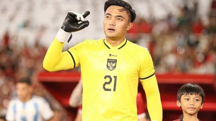 Profil Ernando Ari Sutaryadi, Kiper Timnas Indonesia yang Baru Perpanjangan Kontrak di Persebaya ...